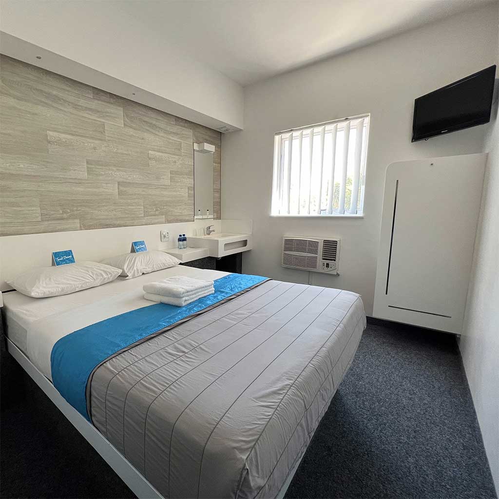 Check Inn Hotel The Roaming Taster